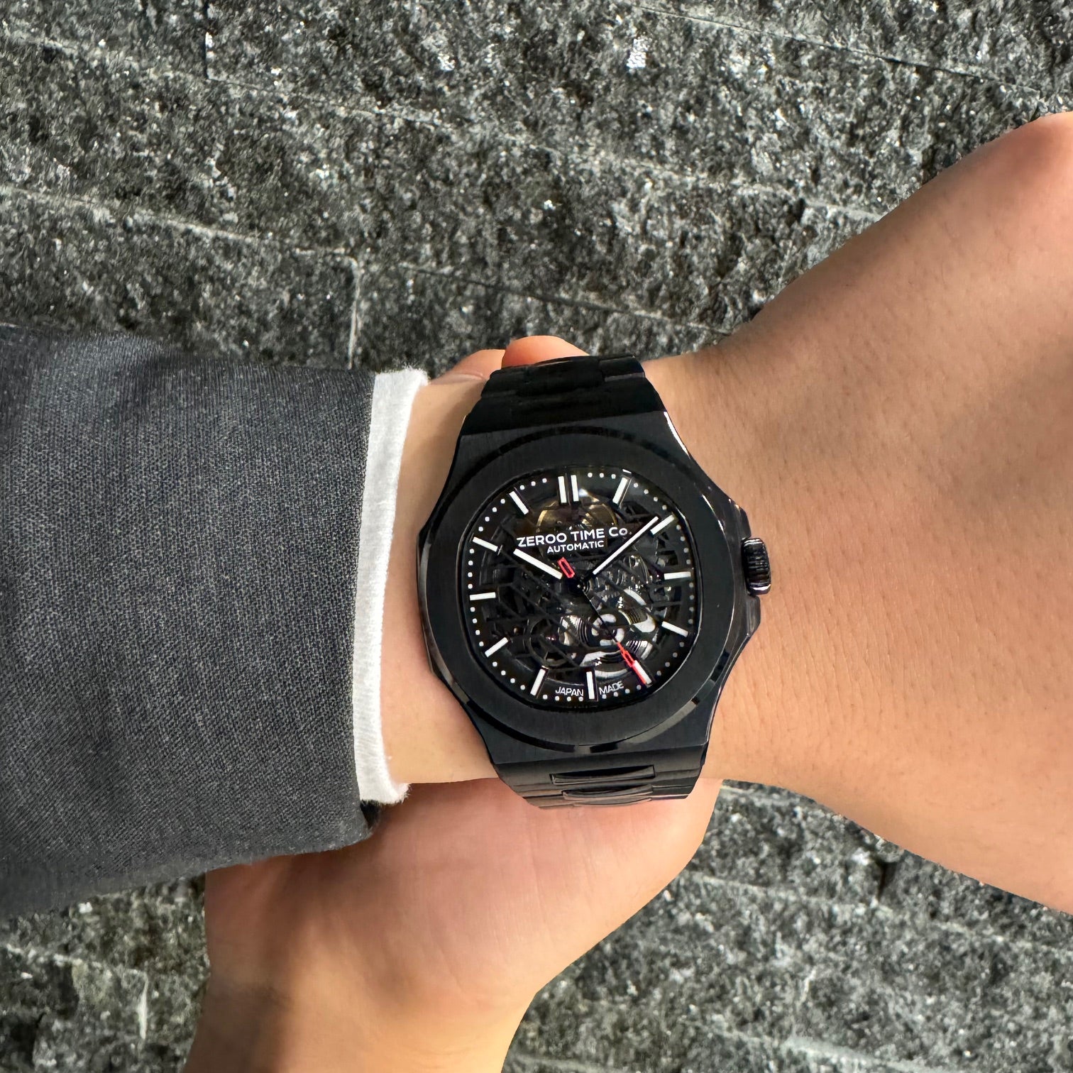 魅惑のオールブラック – WING REVOLUTION